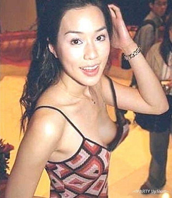 Public Downblouse Pics Not Flashing Page 3
